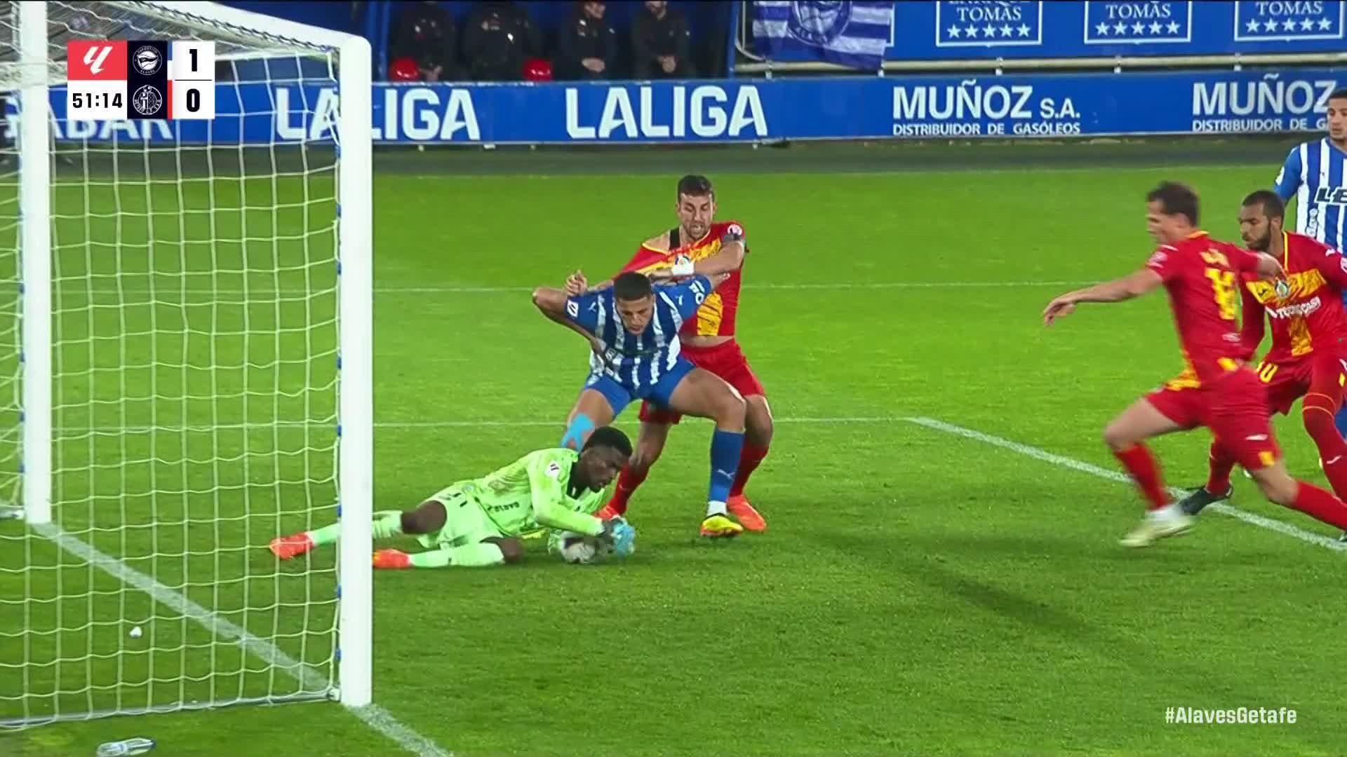 Jesús Owono makes a great save - ESPN Video