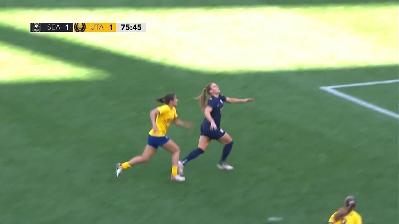 Veronica Latsko gets on the scoresheet for Seattle Reign FC - ESPN Video
