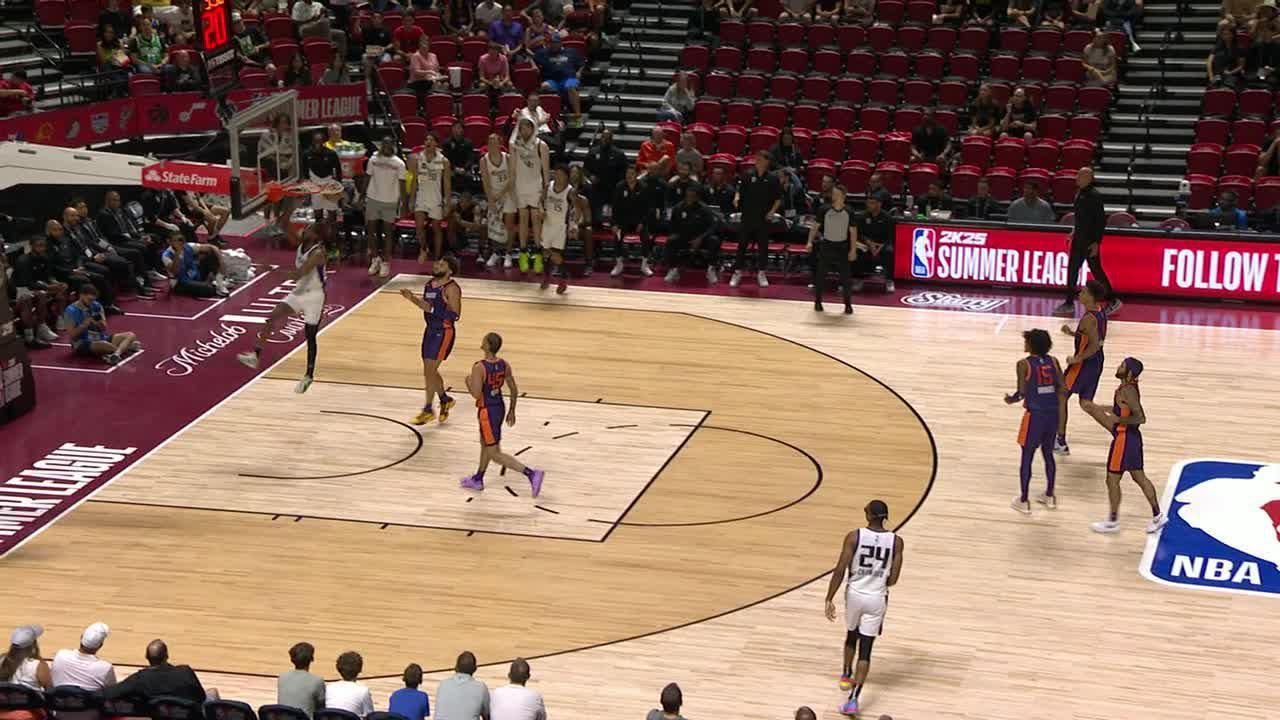 Xavier Sneed throws down dunk with authority for Kings - ESPN Video