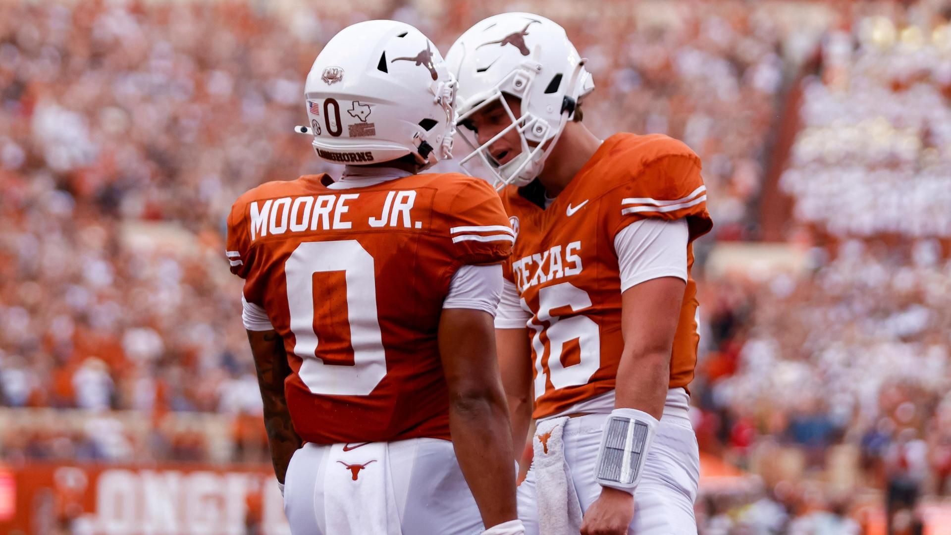 Arch Manning loses a defender en route to a 67-yard rushing TD - ESPN Video