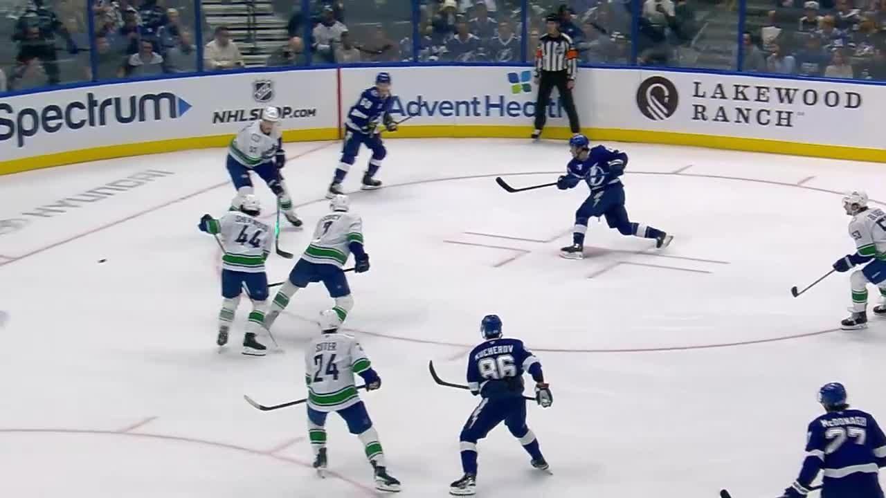 Brayden Point scores goal vs. Canucks - ESPN Video