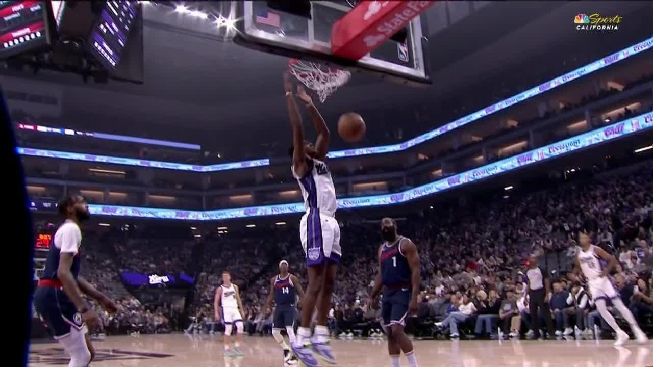 De'Aaron Fox soars for big Dunk - ESPN Video