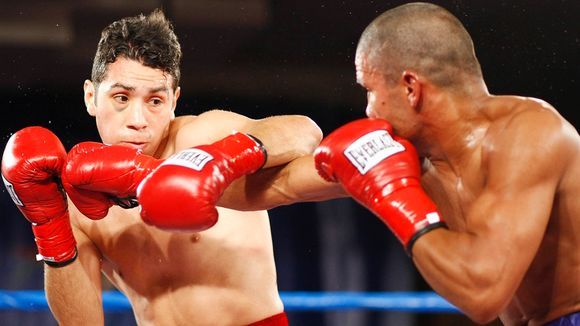 Escobedo hoping to follow in the footsteps of boxing's Golden Boy - ESPN