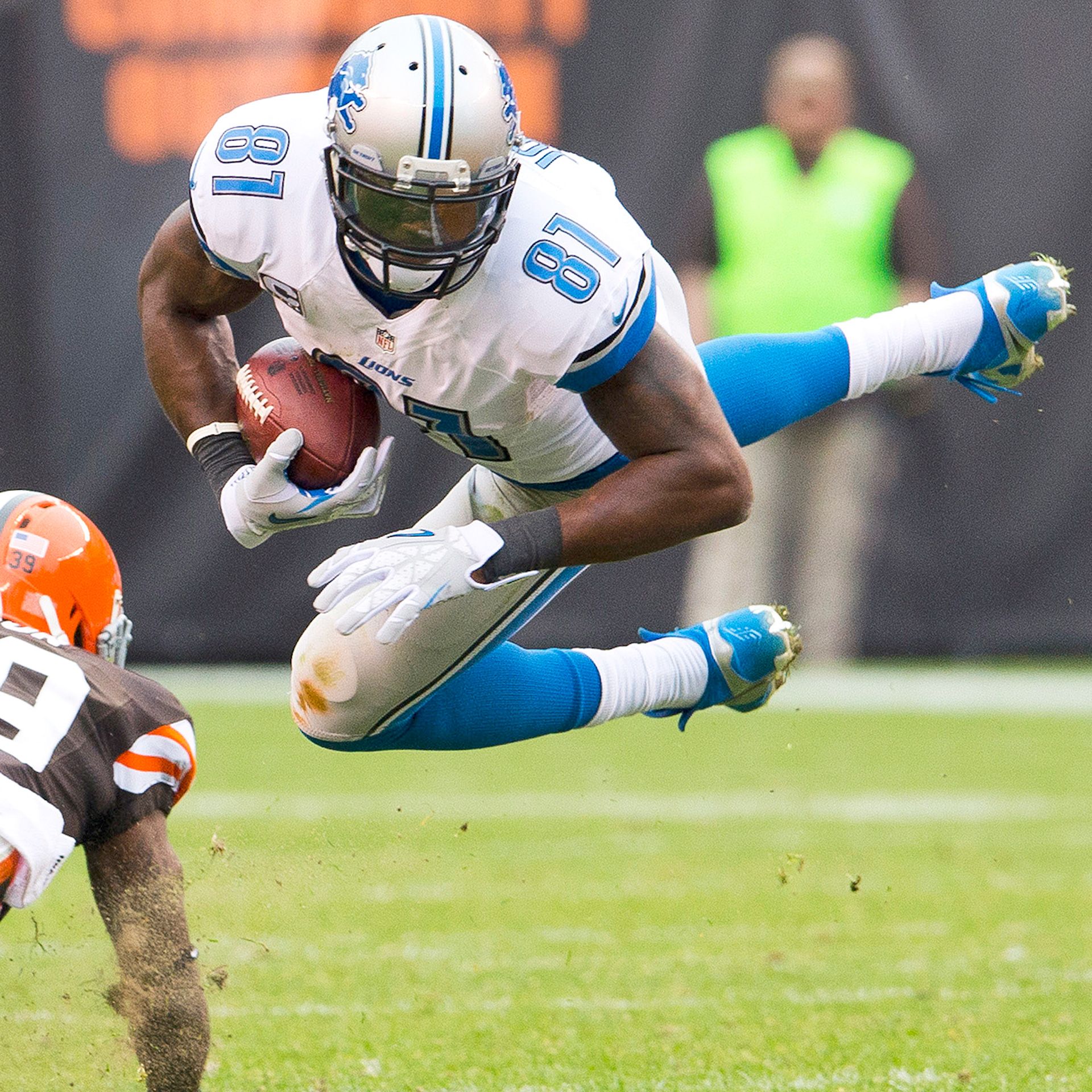Calvin Johnson: Yoga helps healing - ESPN