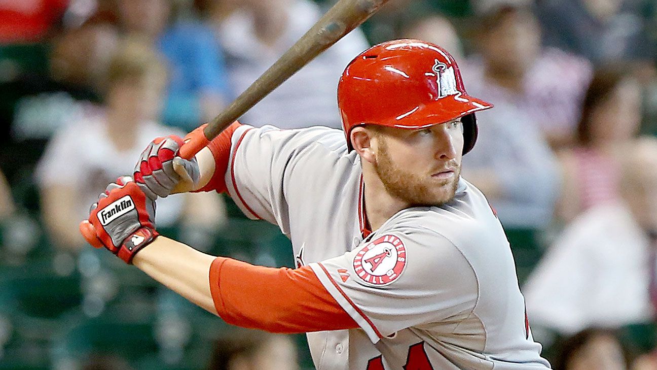 Diamondbacks land Mark Trumbo - ESPN