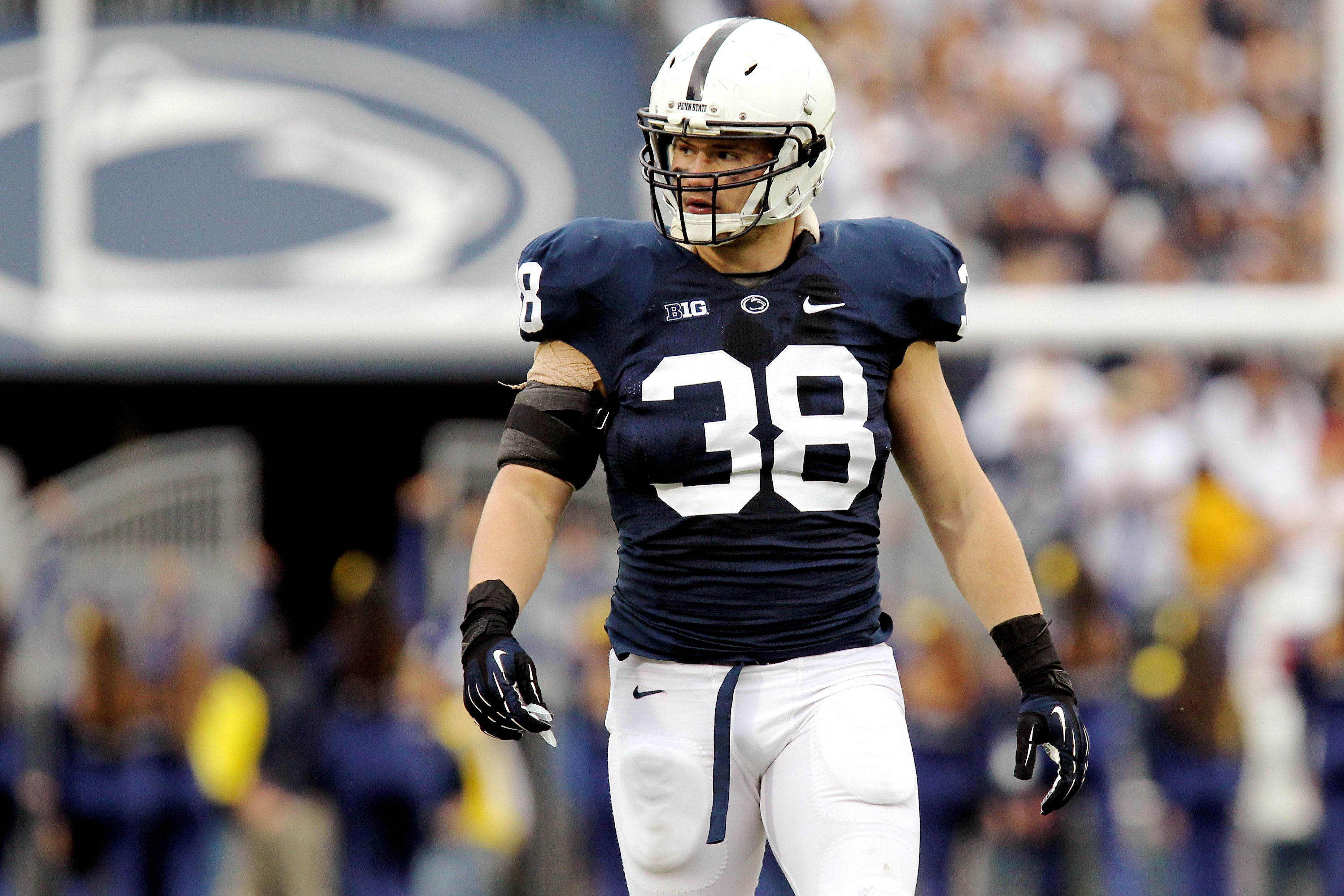 Linebacker Ben Kline's injury a concern for Penn State - ESPN - Big Ten ...
