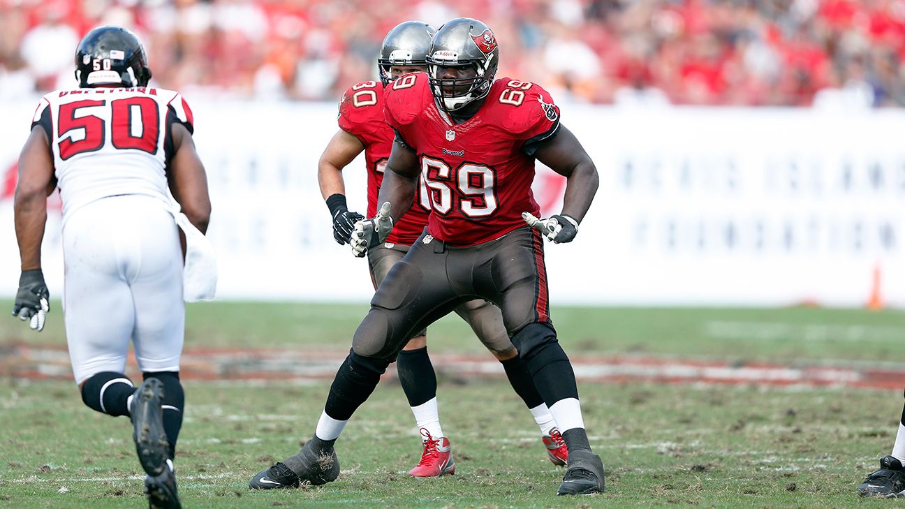 Tampa Bay Buccaneers right tackle Demar Dotson has sprained left knee ...