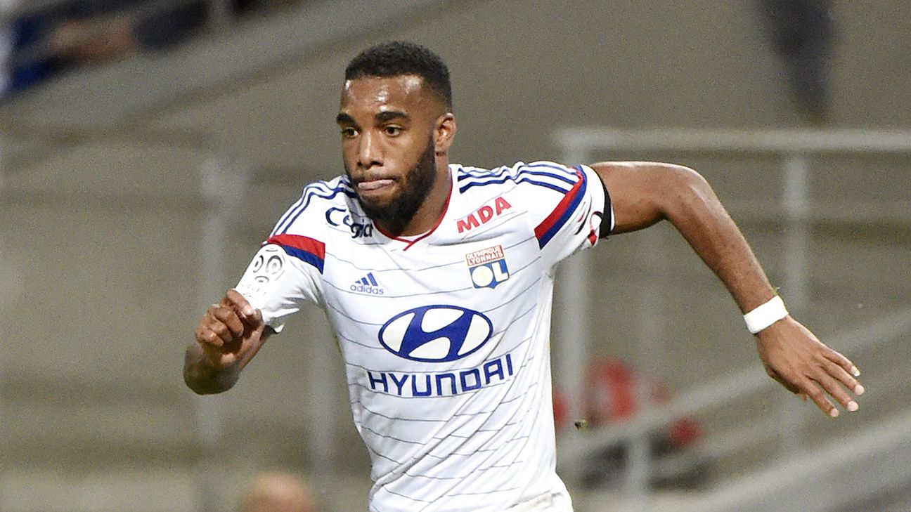Alexandre Lacazette signs contract extension with Lyon - ESPN
