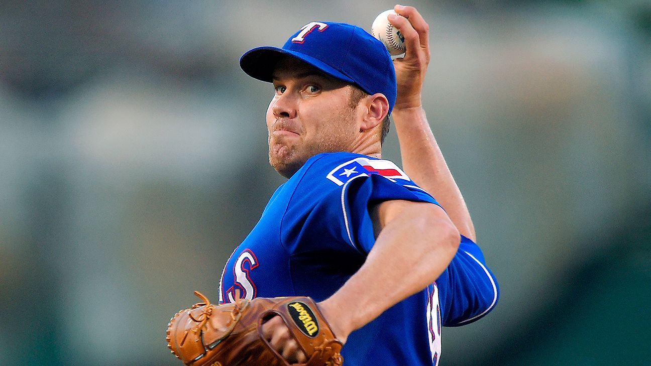 Texas Rangers sign pitcher Colby Lewis to one-year deal - ESPN