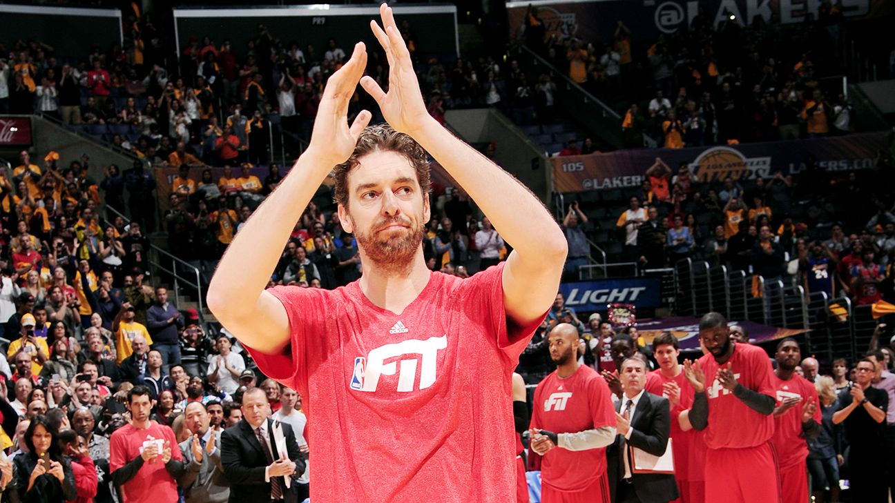 Pau Gasol of Chicago Bulls gets standing ovation in return to Los ...
