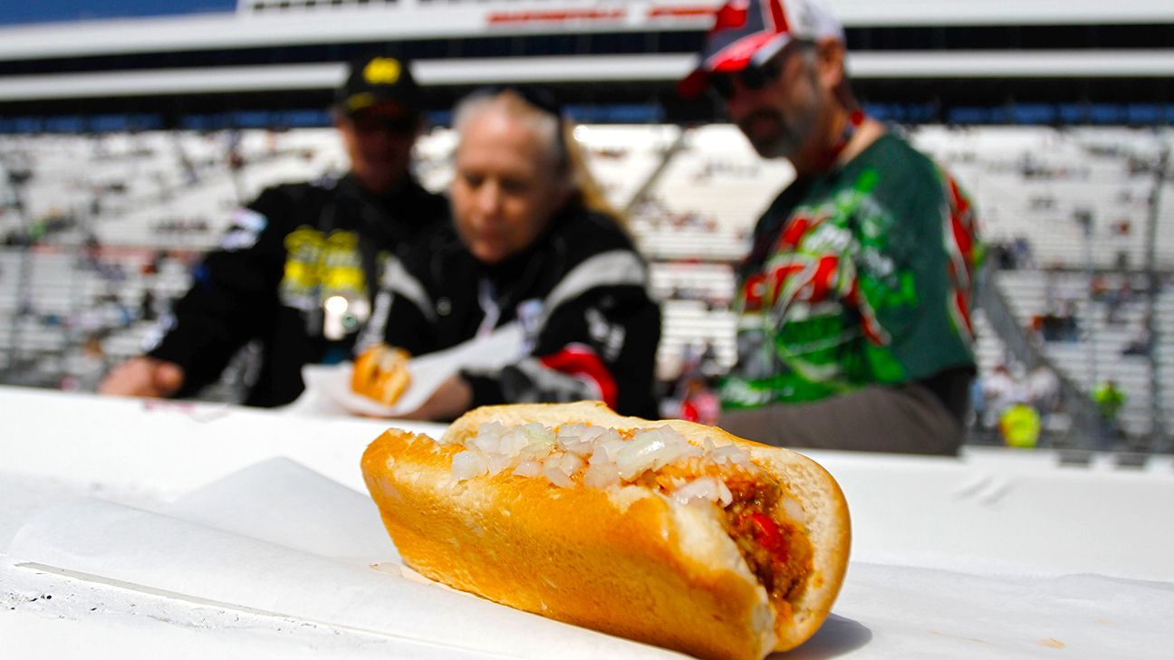 Famous Martinsville Speedway hot dog to be sold At Daytona 500 - ESPN