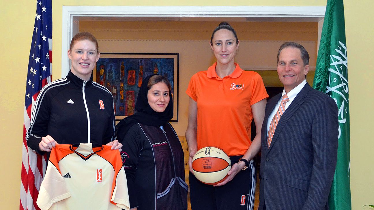 Why Ruth Riley Gets Better Service Than You At Starbucks - ESPN