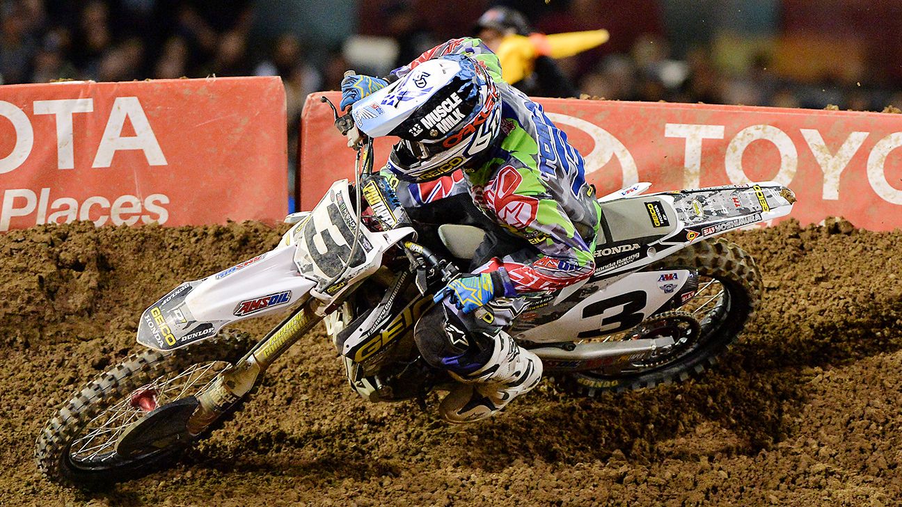Eli Tomac earns third win of the season at MetLife Stadium - ESPN
