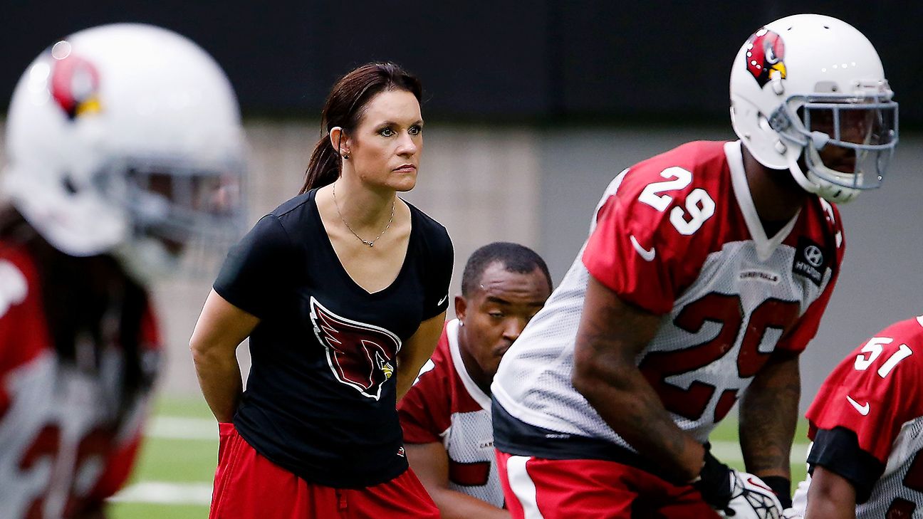 Bruce Arians says Jen Welter welcome back to Cardinals - ESPN