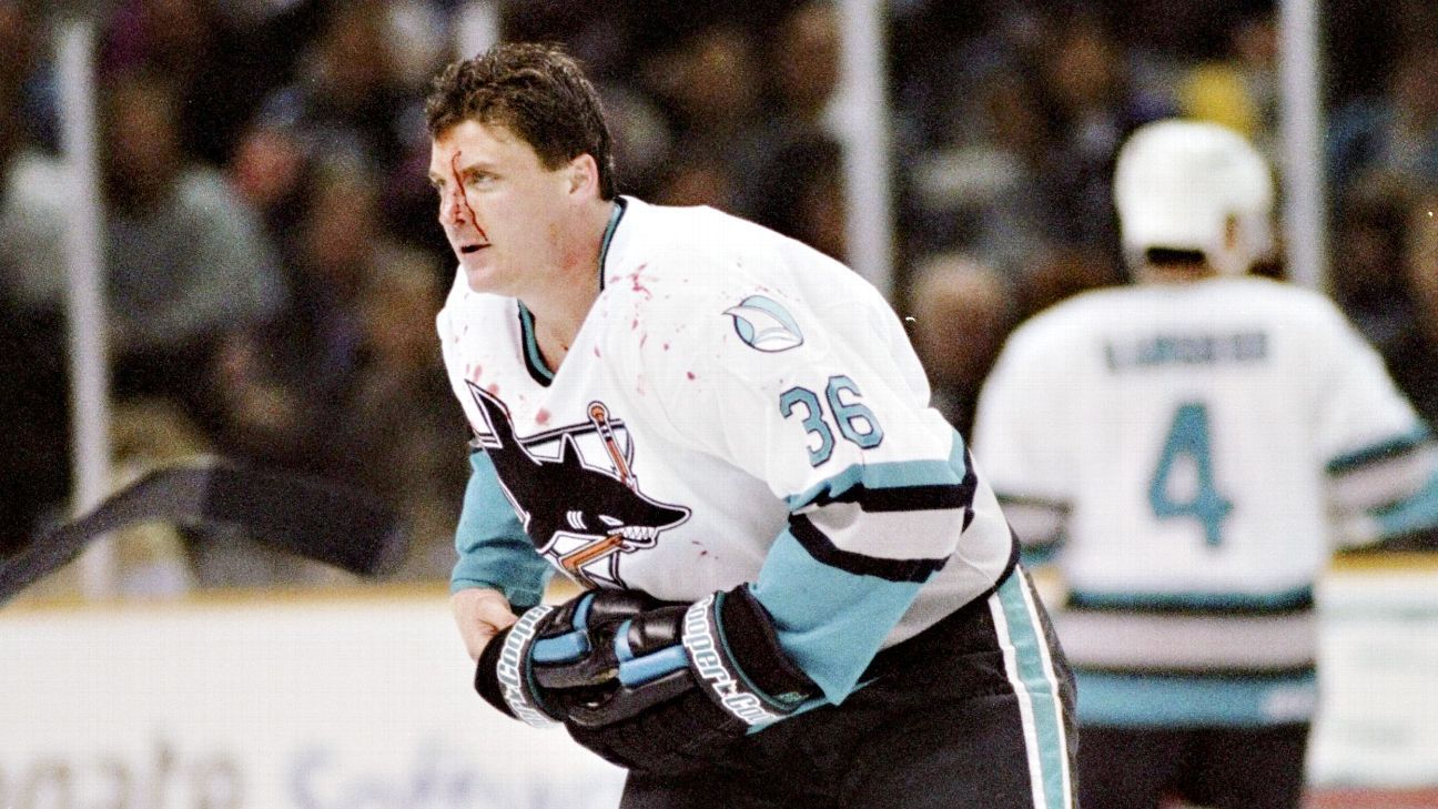 Todd Ewen, 11-year veteran defenseman, dies - ESPN