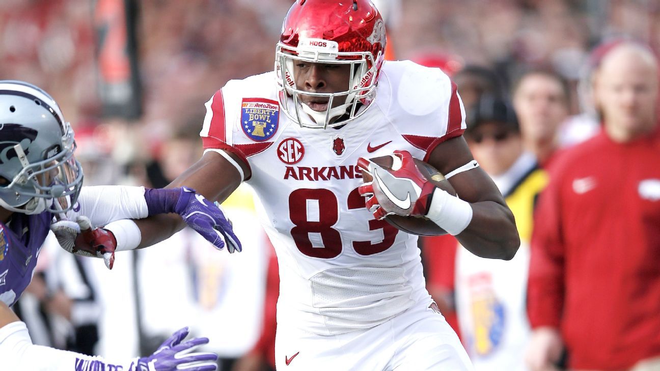 Tight end Jeremy Sprinkle steps into spotlight at Arkansas - ESPN - SEC ...