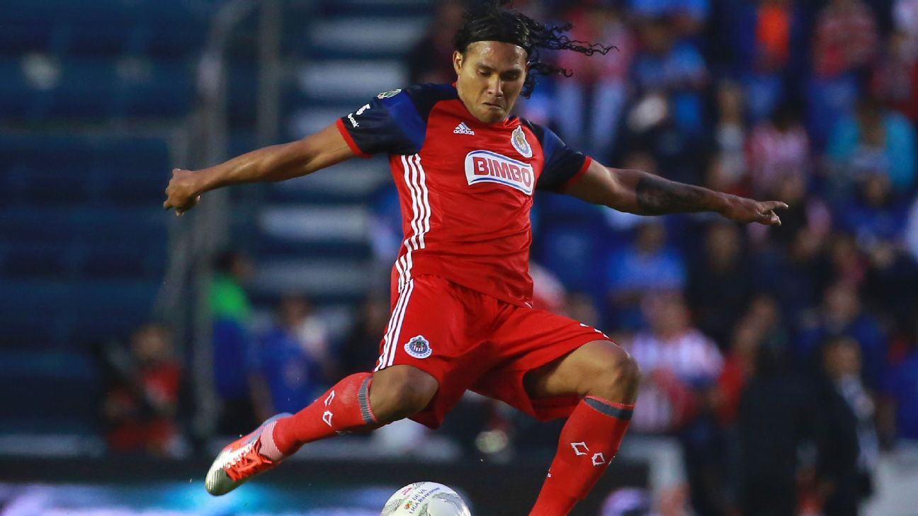 Mexico's Carlos 'Gullit' Pena in talks with Rangers - agent - ESPN