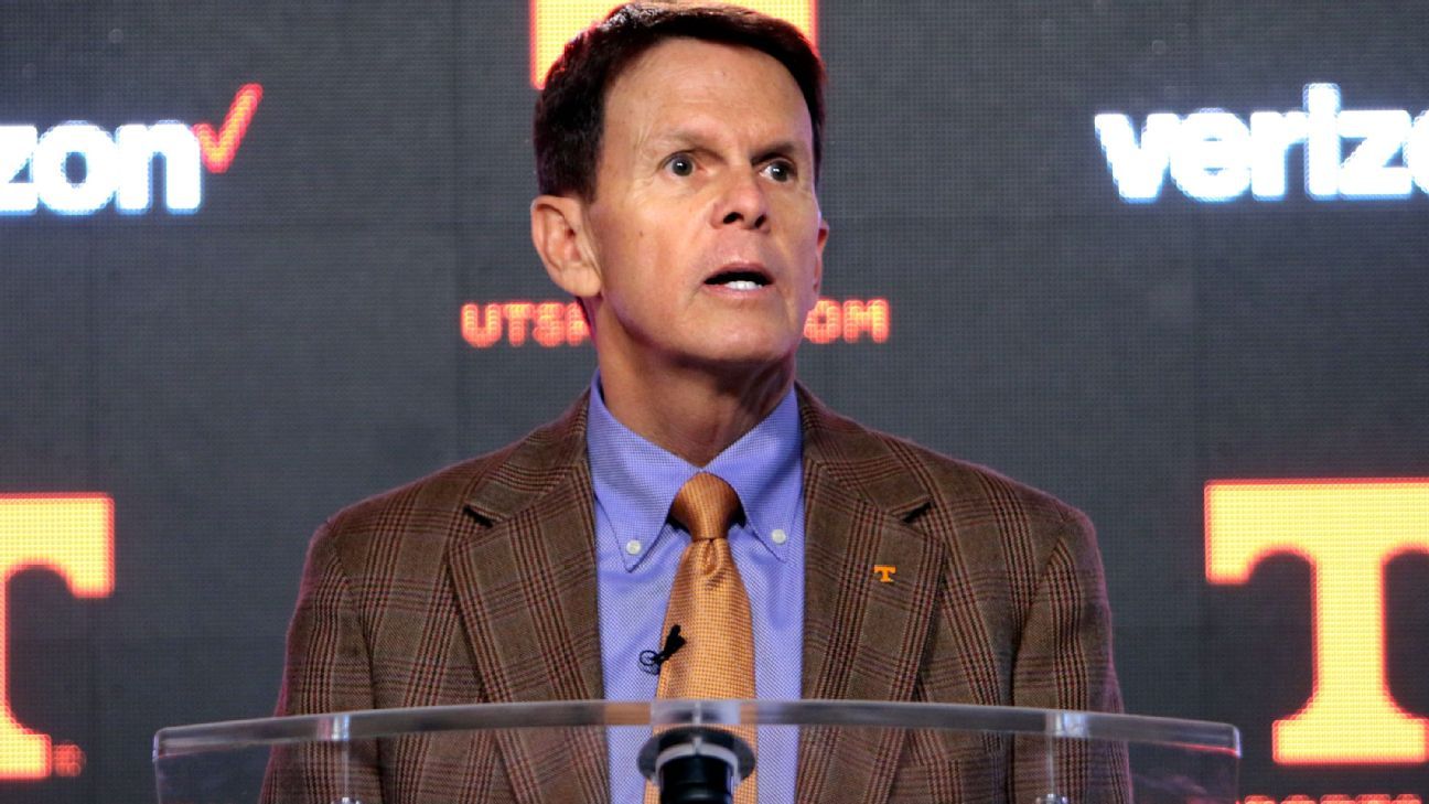 Tennessee athletic director Dave Hart will retire next summer - ESPN