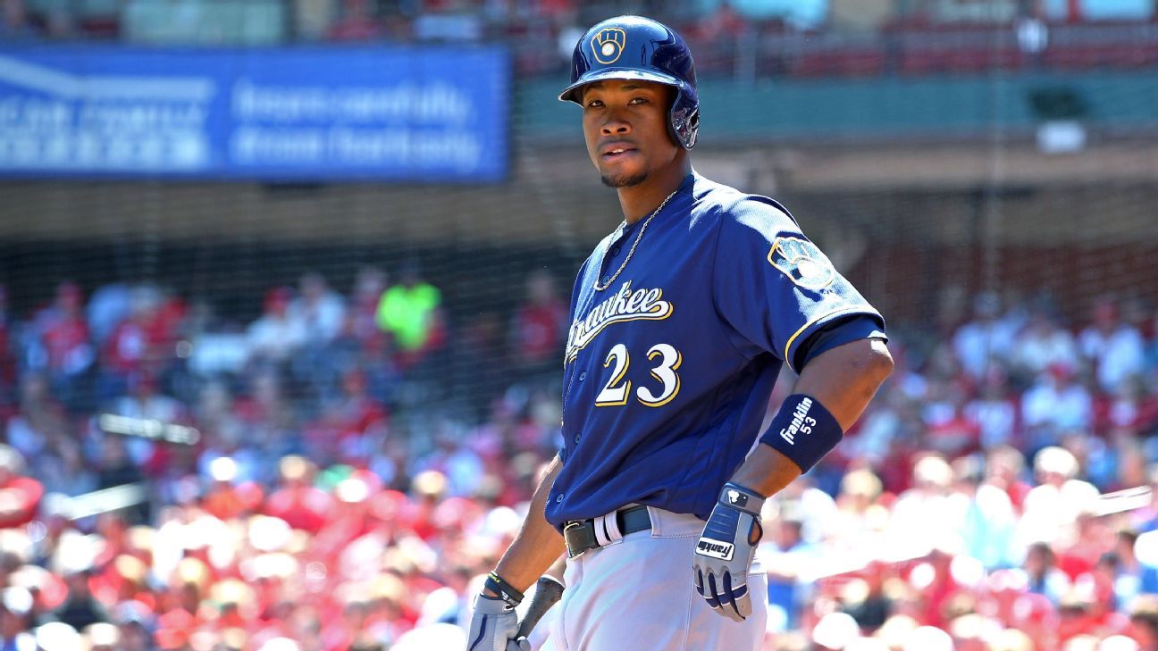Keon Broxton of Milwaukee Brewers leaves game after colliding with ...