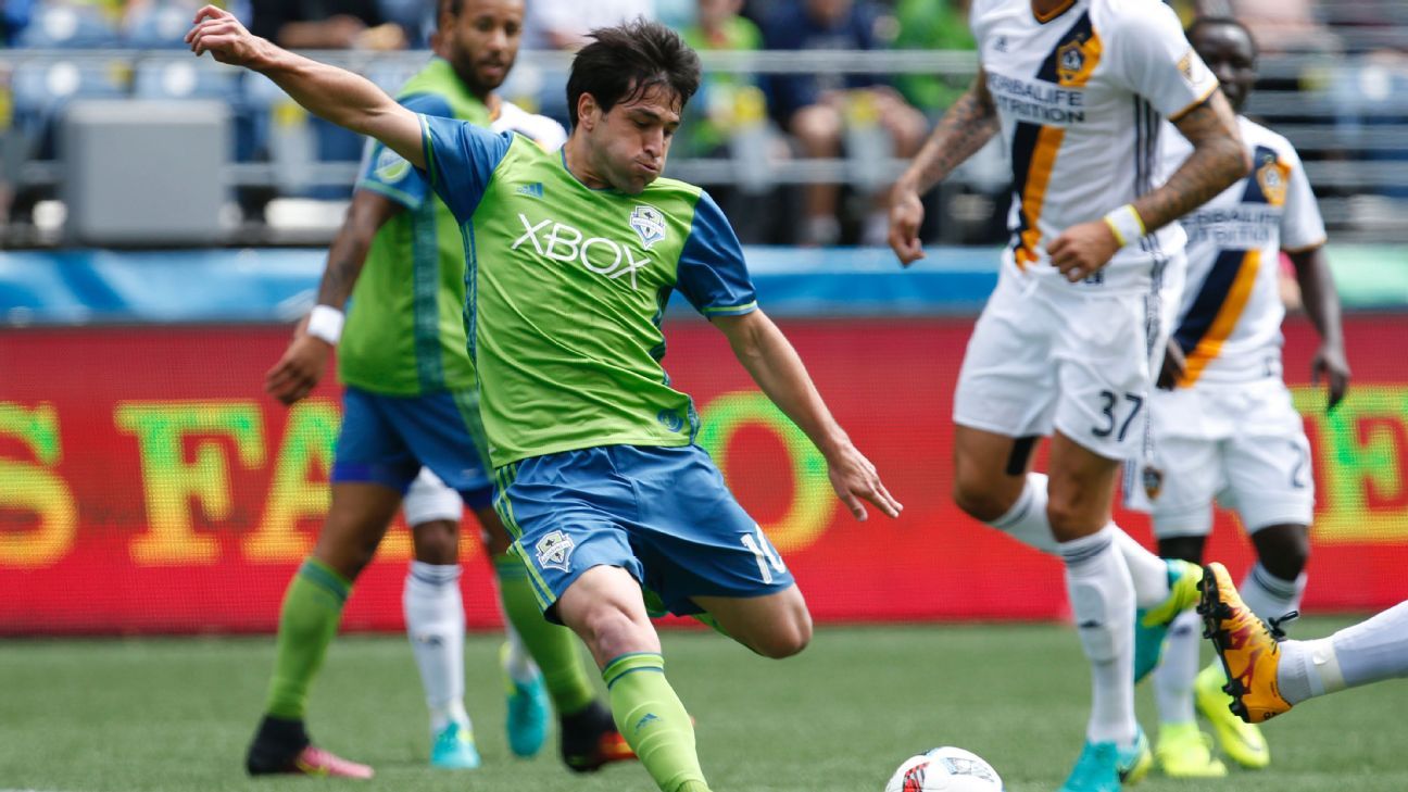 Seattle Sounders DP Nicolas Lodeiro phones home - with his boot - ESPN