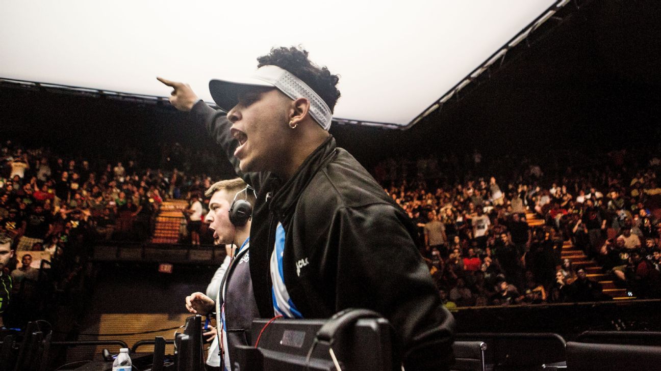 Podcast 'Disgusting' racist comments directed at Lacefield at CoD XP - ESPN