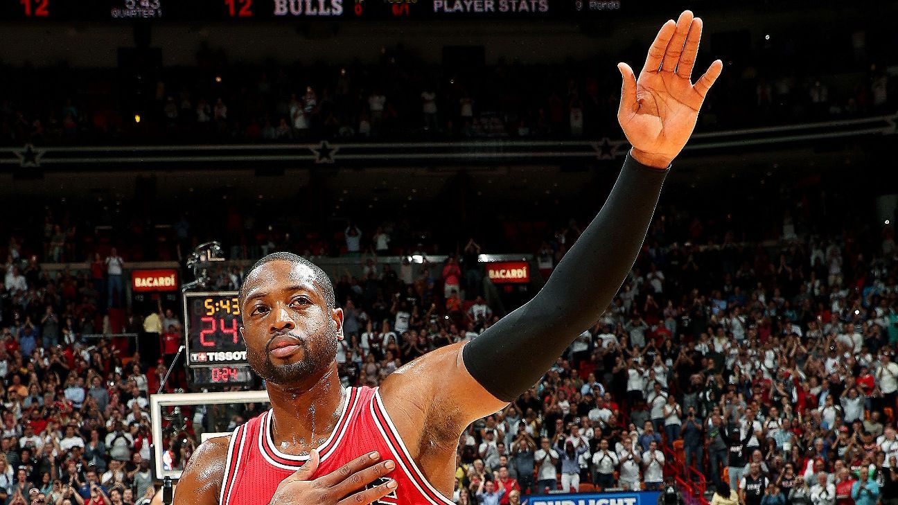 Dwyane Wade tells Bulls he's picking up $24M option for 2017-18 - ESPN