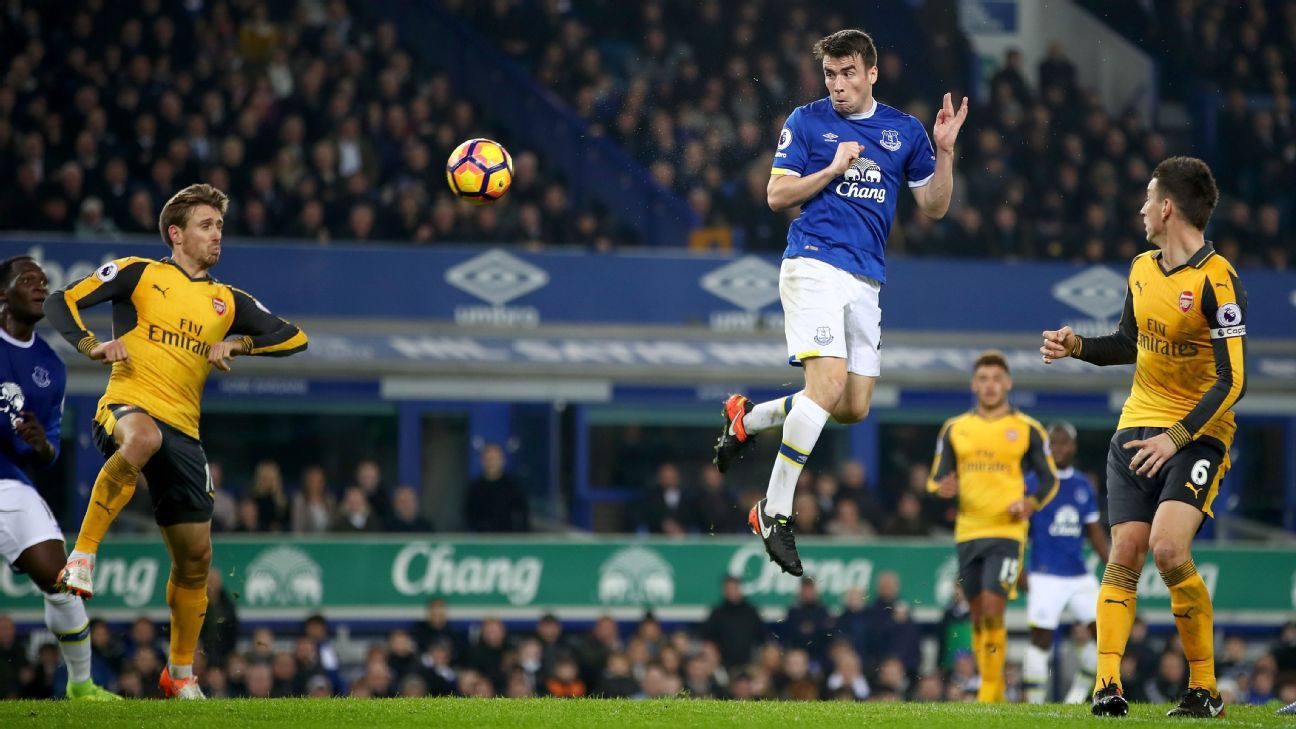Arsenal struggle with Everton set-pieces as four full-backs threaten - ESPN