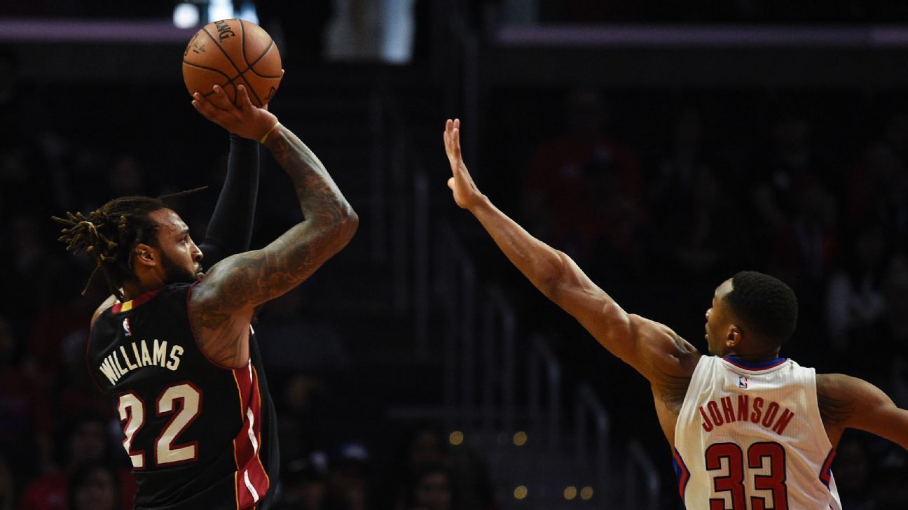 Cleveland Cavaliers sign Derrick Williams to second 10-day contract - ESPN