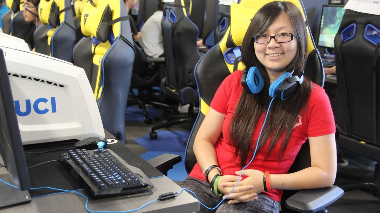 University of California Irvine hosts panel to promote female gamers - ESPN