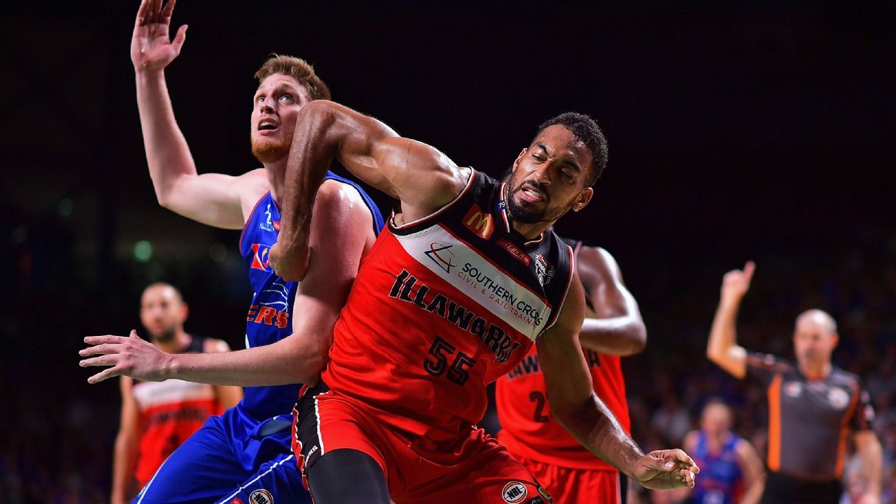 Referees make NBL 'a semi-professional league' says 36ers coach Joey ...