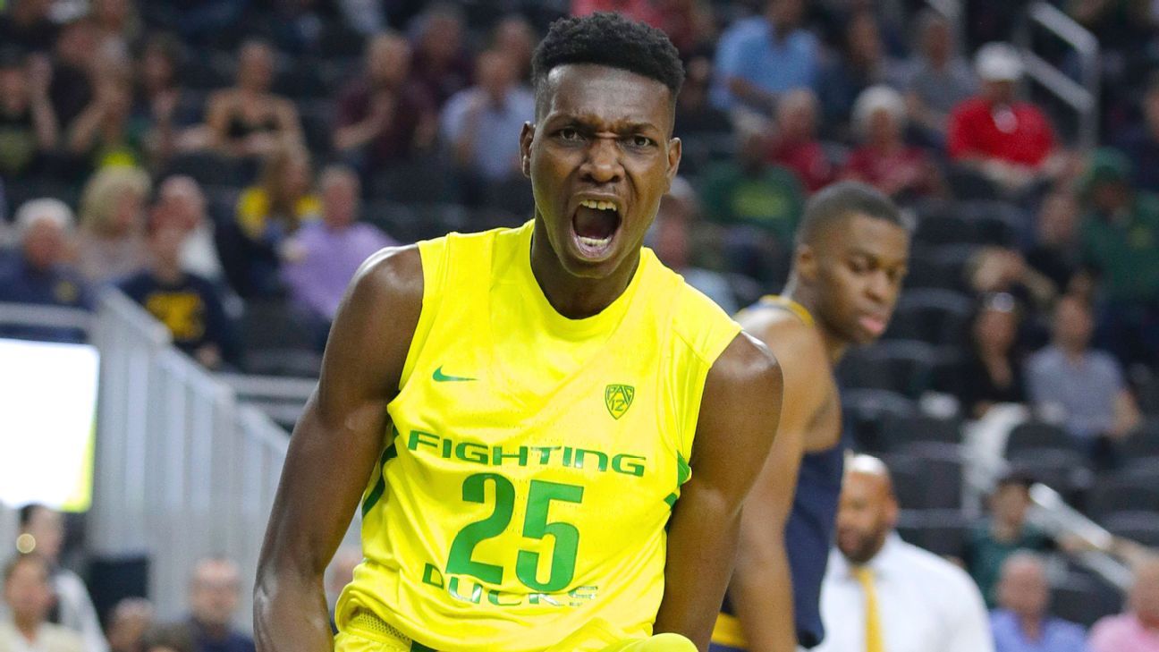 Oregon loses Chris Boucher for rest of season due to torn ACL - ESPN