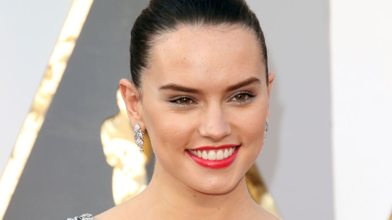 NASCAR - Cup driver Ryan Blaney 'star-struck' meeting, getting picture ...