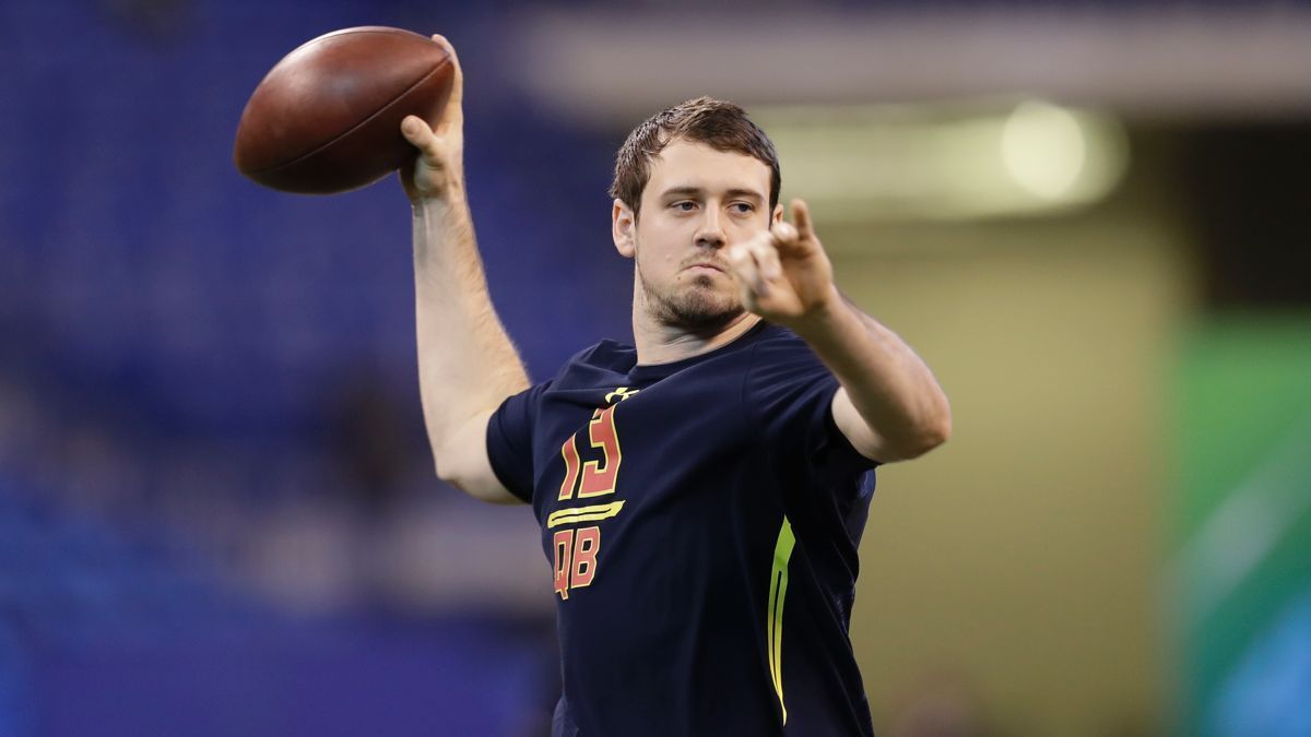 Los Dallas Cowboys audicionan al mariscal de campo Seth Russell - ESPN