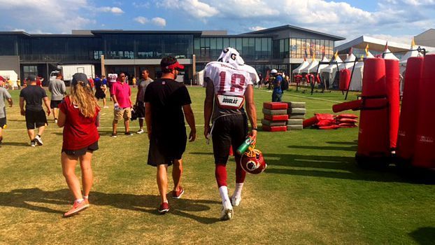 Josh Doctson injures hamstring, leaves practice early - ESPN ...