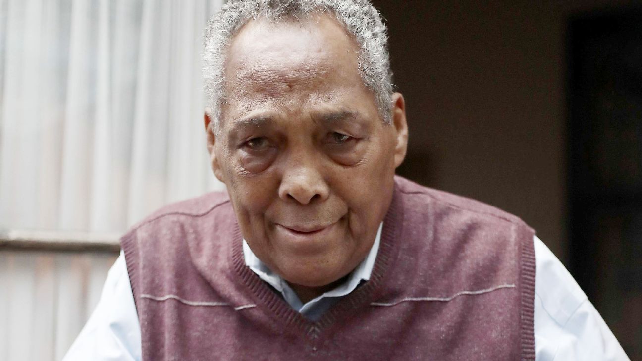 Former featherweight champ Sugar Ramos dies at age 75 - ESPN