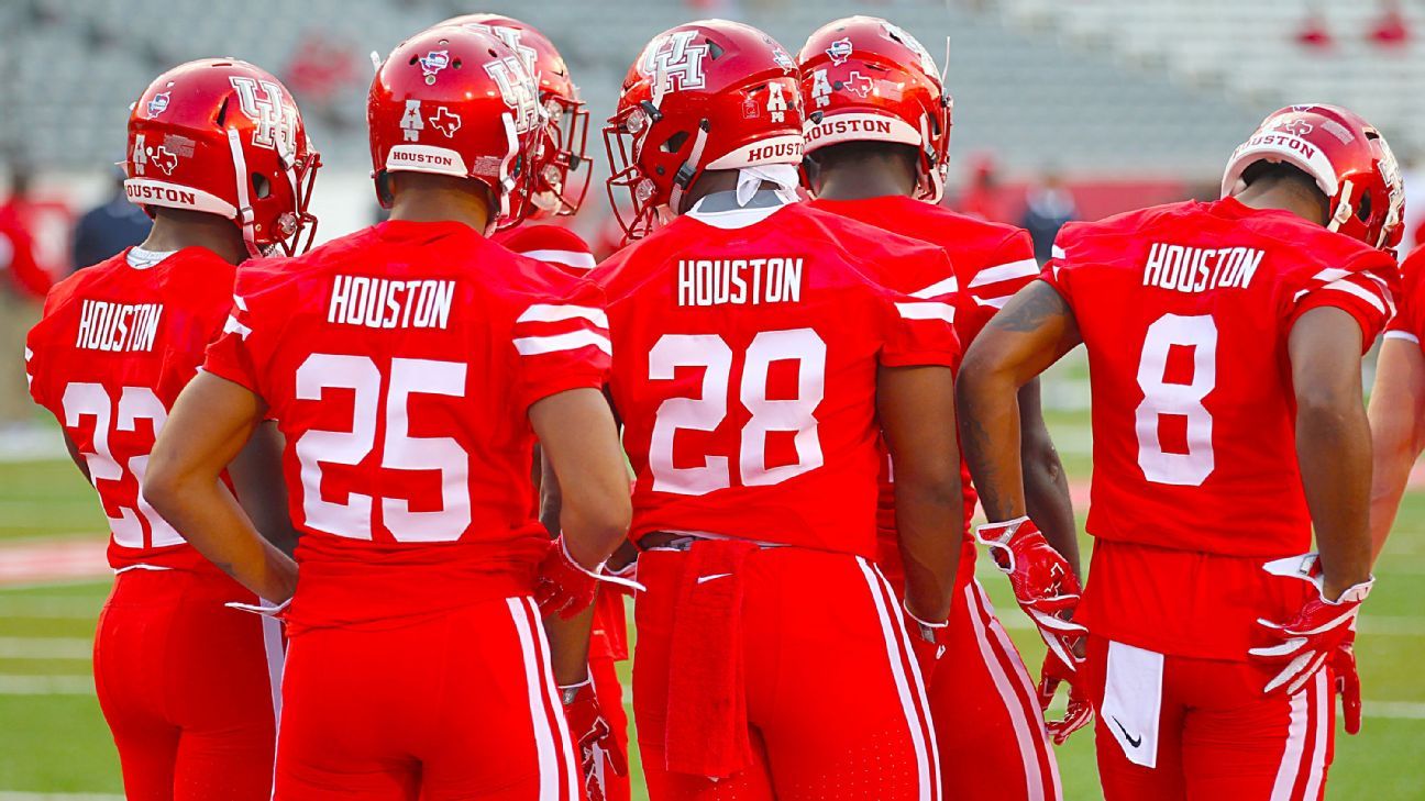 Houston, Rice hold pregame moment of silence for Hurricane Harvey ...