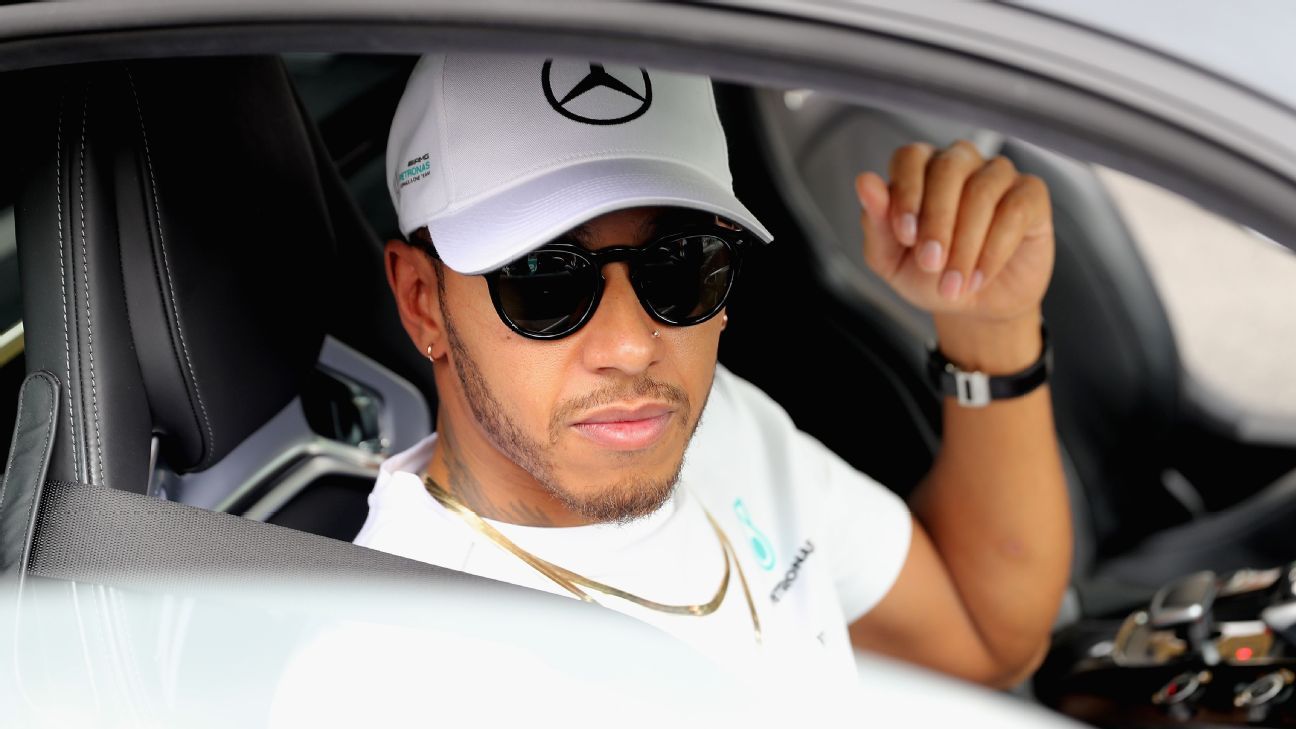 Lewis Hamilton shows support for NFL protests - ESPN
