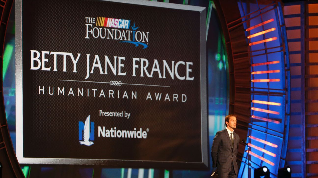 Julian Maha wins Betty Jane France Humanitarian Award - ESPN