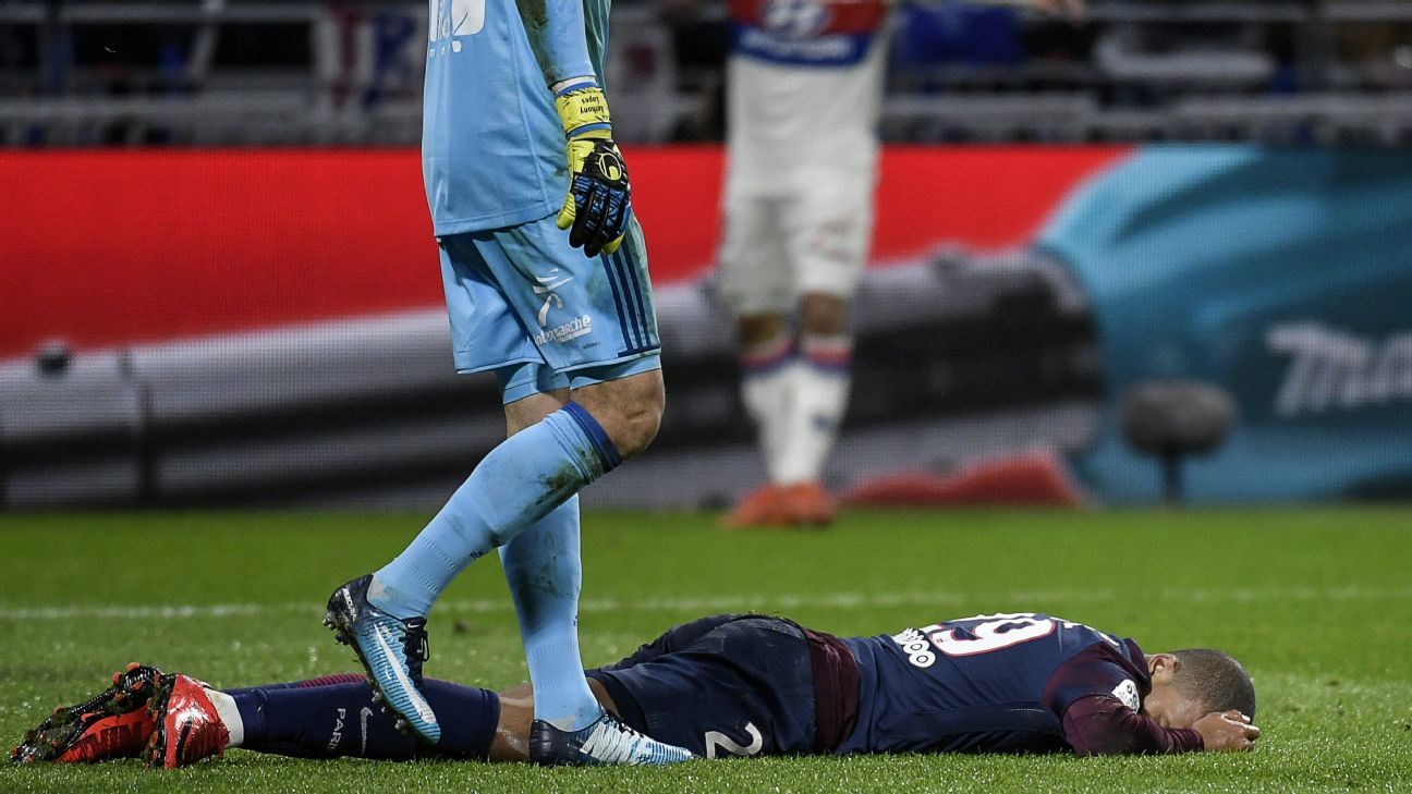 Kylian Mbappe injury Dani Alves red critical in loss to Lyon - Unai ...