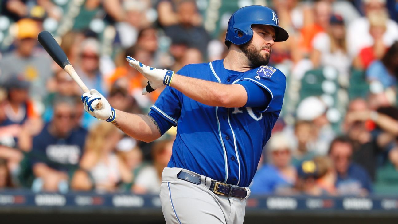 Mike Moustakas acuerda para volver con Reales, con opción a 2019 - ESPN