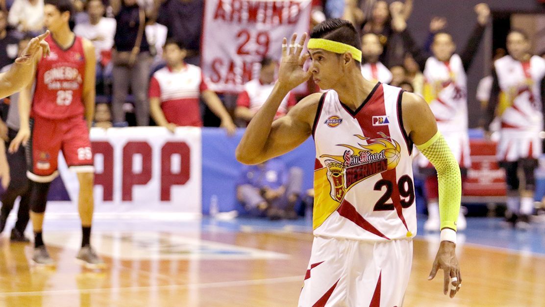 Arwind Santos fined by PBA for flagrant foul, officiating remarks - ESPN