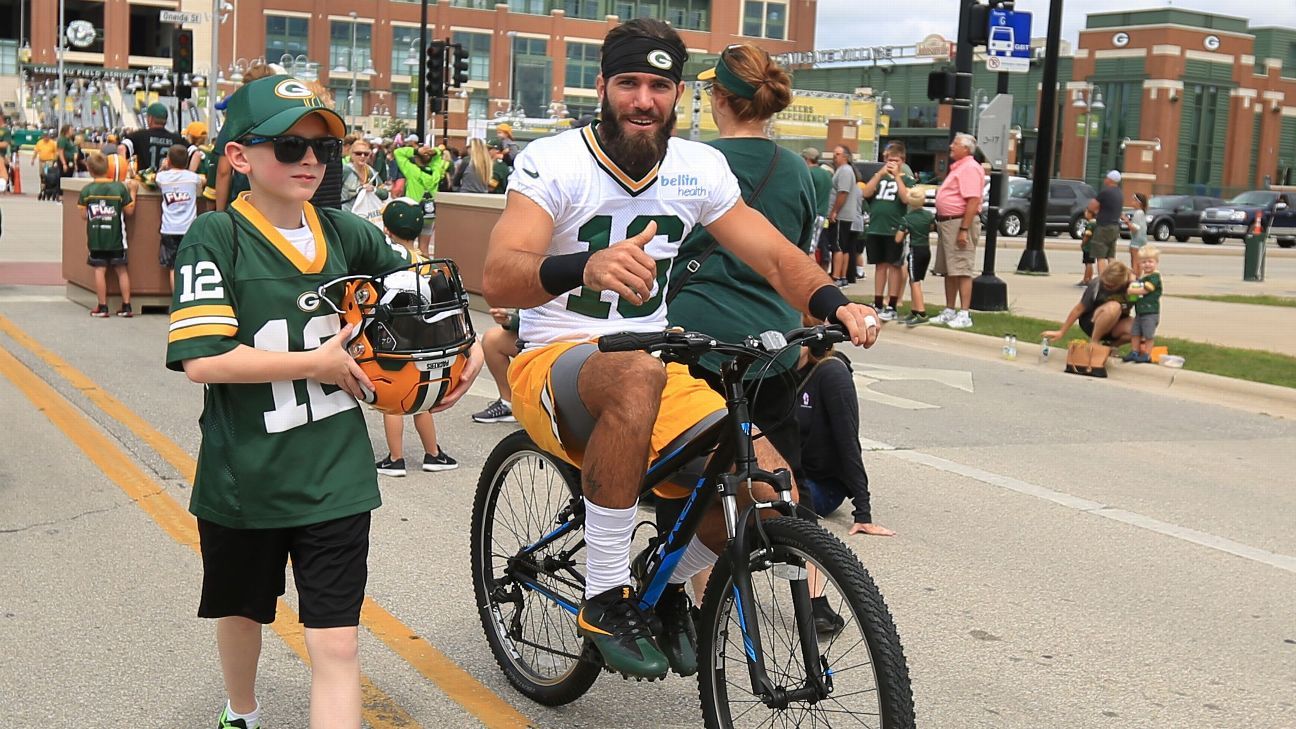 Jake Kumerow: D-III to NFL with help from cousin Joey (Bosa) - ESPN ...