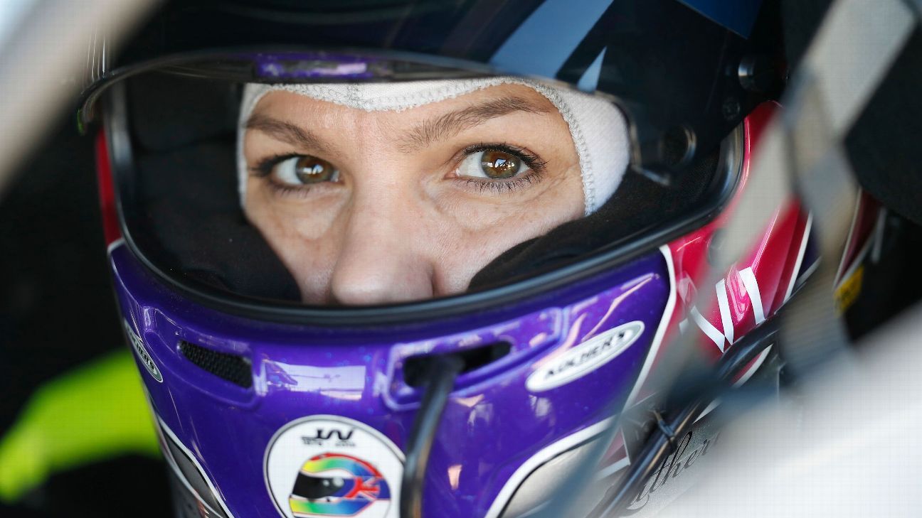 Katherine Legge breaks leg, wrist in testing crash - ESPN