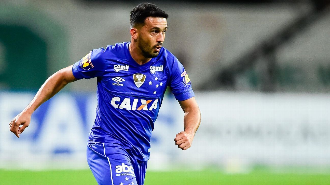 Edilson explica como decidiu ficar no Cruzeiro e revela que teve ...