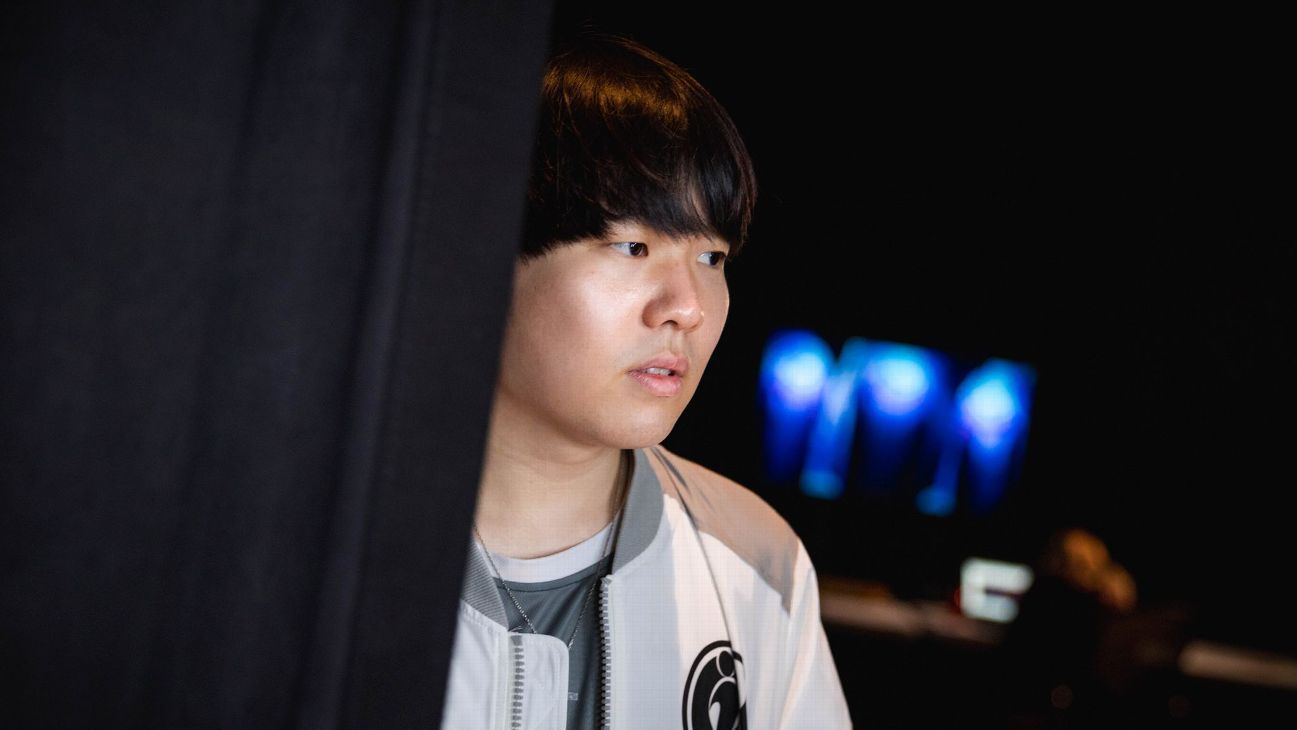 LPL Corner: Vici on the rise, Rookie for MVP? - ESPN