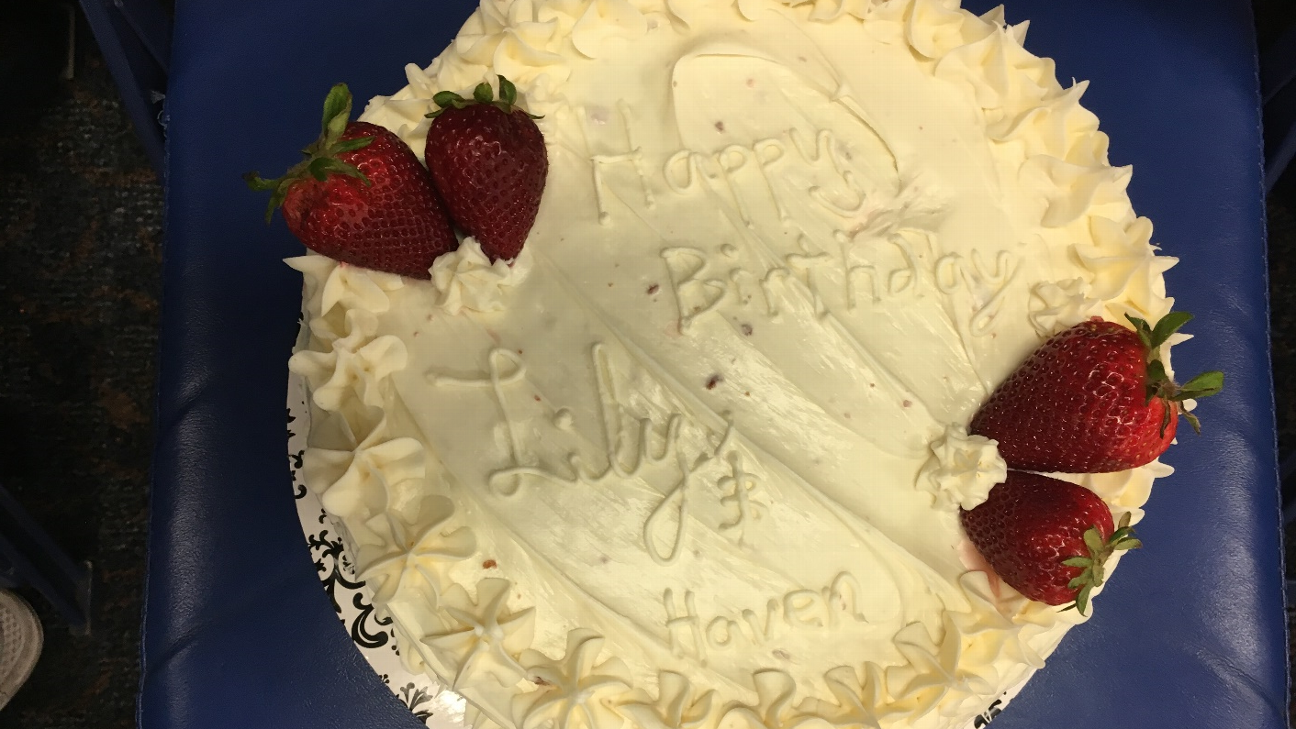 What athletes eat -- Florida pitcher Kelly Barnhill's red velvet cake ...