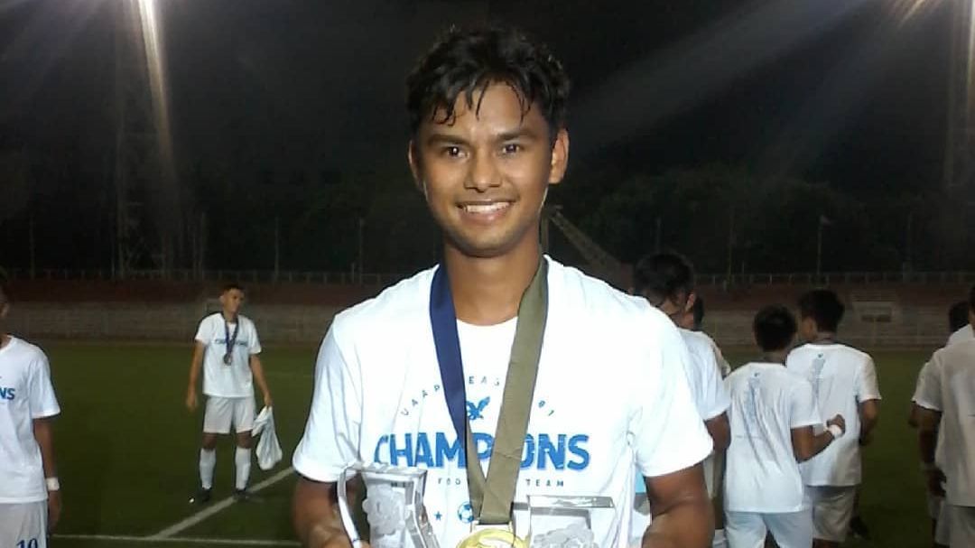 Jarvey Gayoso forgoes final year with Ateneo to pursue pro football ...