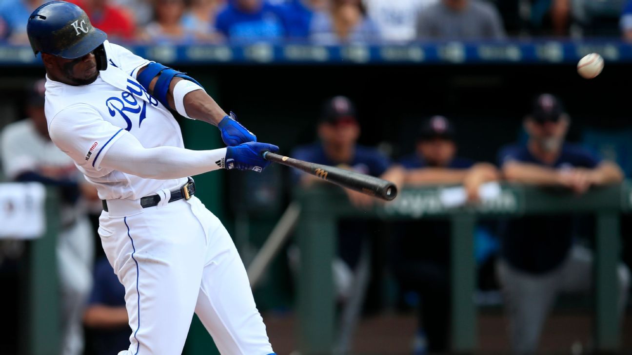 Soler hace historia al disparar HR 48 en día final - ESPN