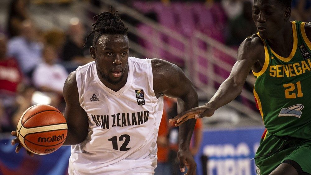 Hawks sign teen rising star New Zealander Max Darling - ESPN