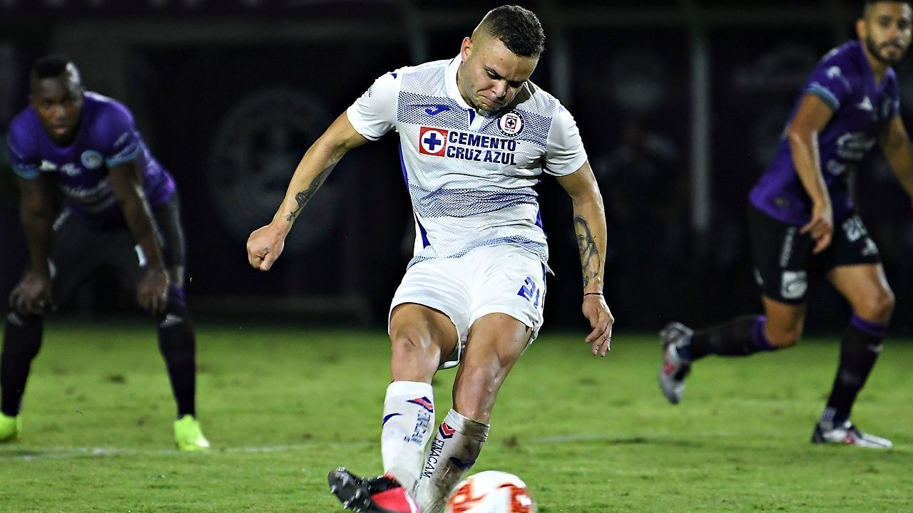 Cruz Azul aprovecha 'regalo' para regresar al liderato del Guard1anes ...